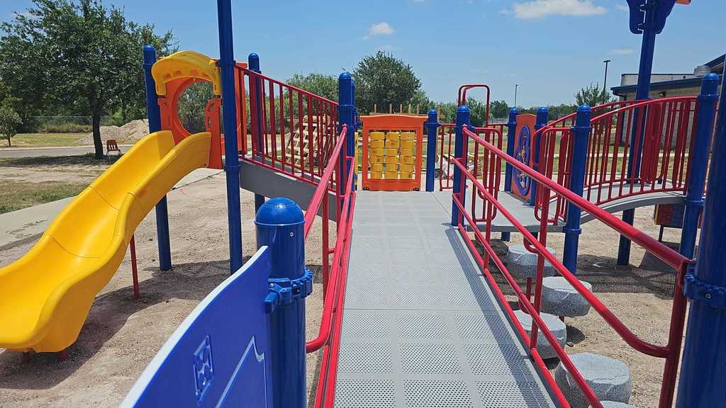 Live Feed | Dr. Americo Paredes Elementary School