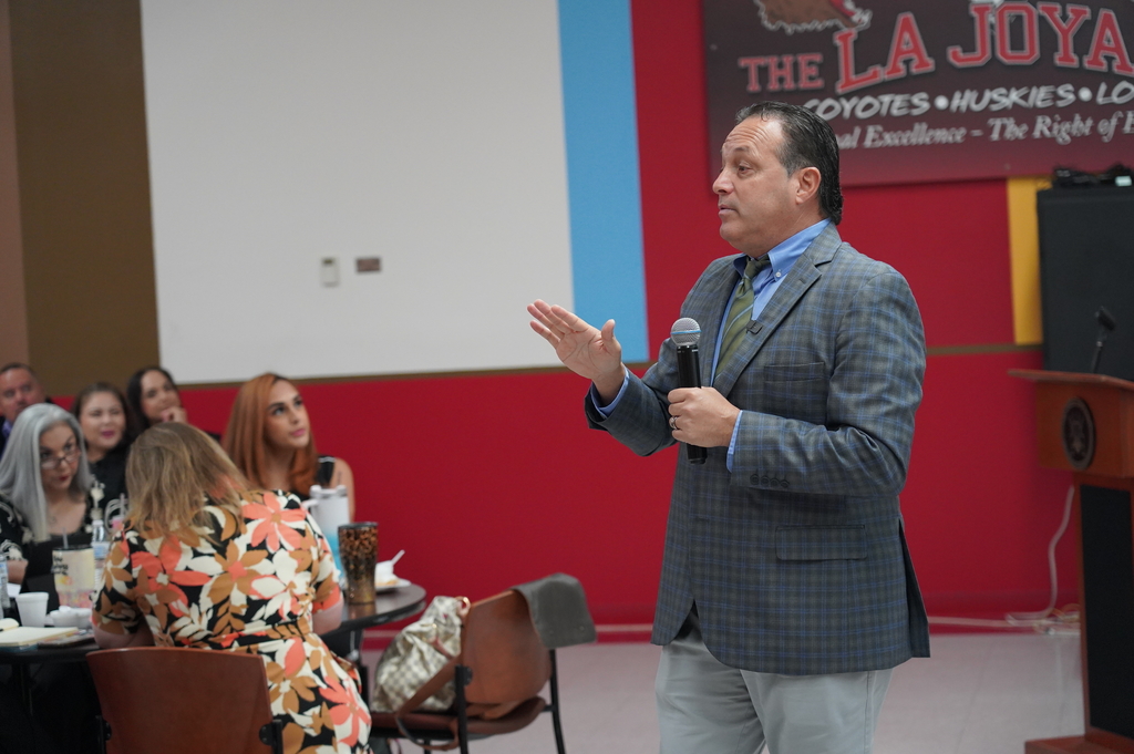 Live Feed | Dr. Americo Paredes Elementary School